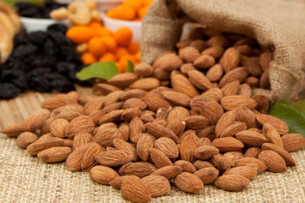 Badem İçi – Safran Kuruyemiş